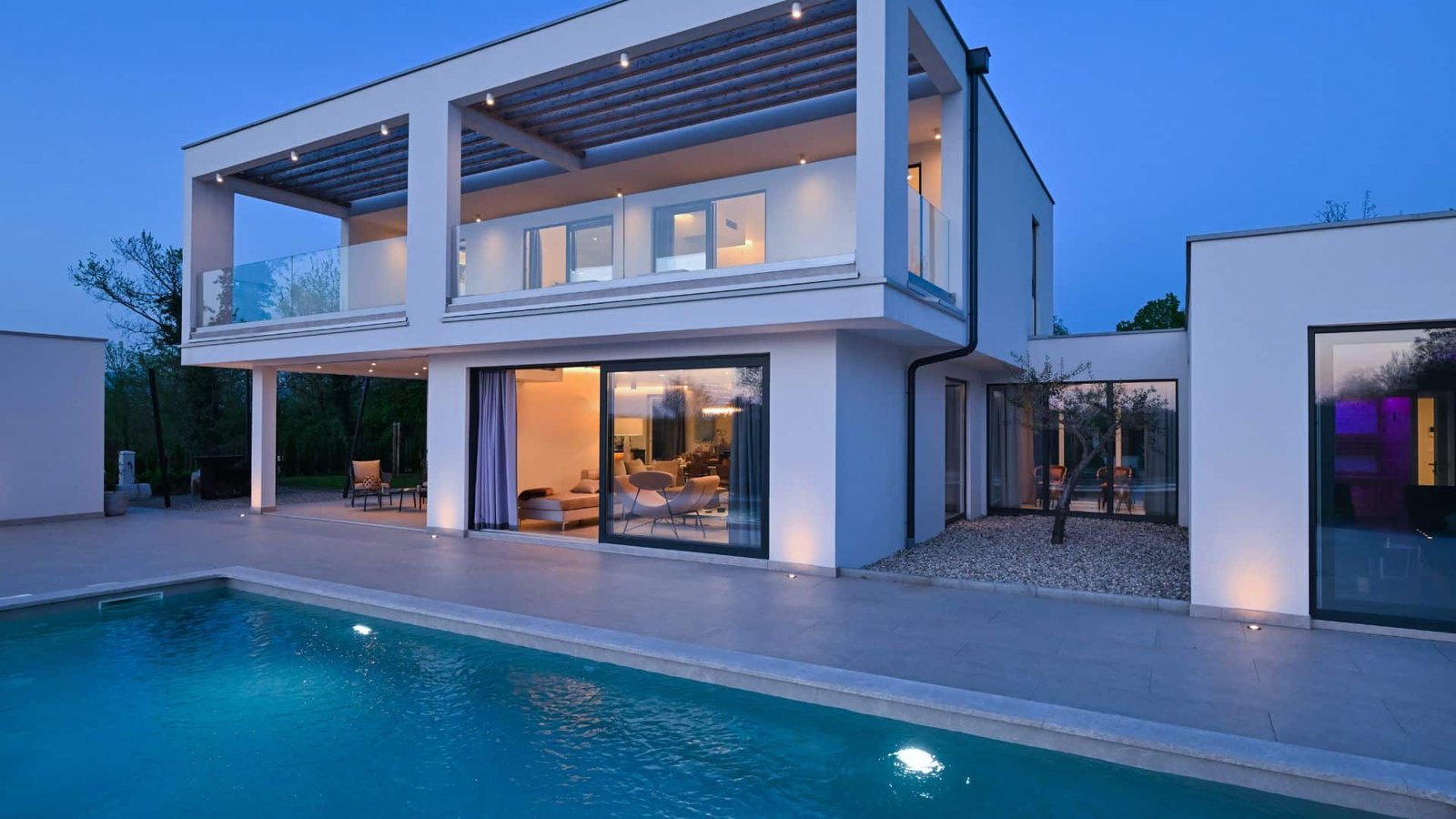 Smart Pool Maintenance Guide 2026
